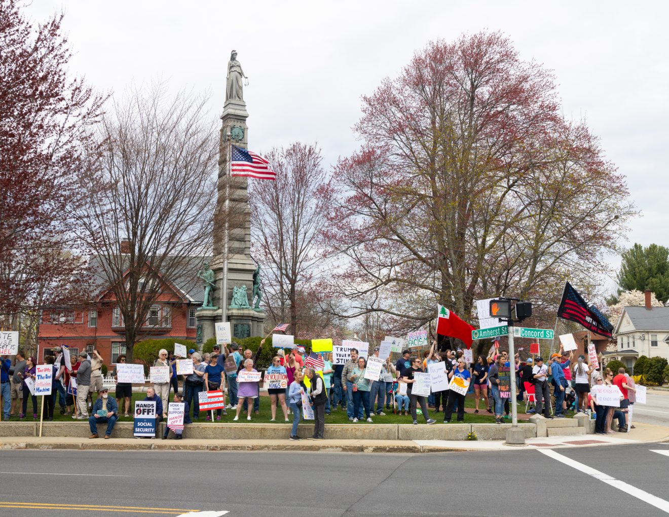 Nashua 'No Kings in America' protest draws hundreds to exercise ...