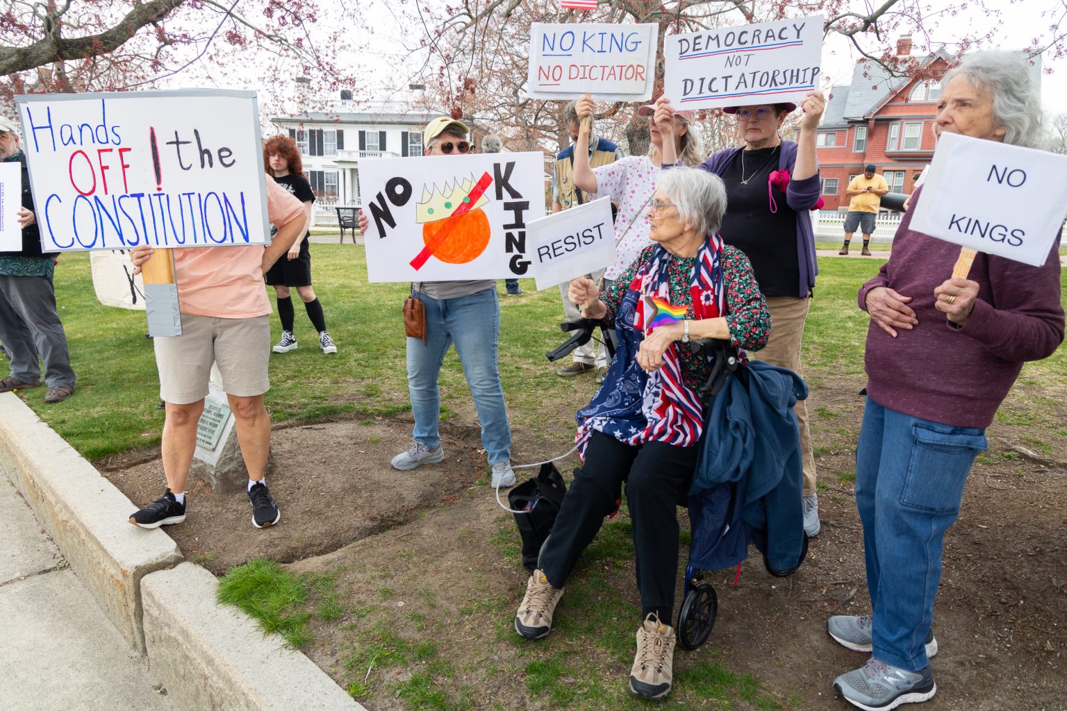 Nashua 'No Kings in America' protest draws hundreds to exercise ...