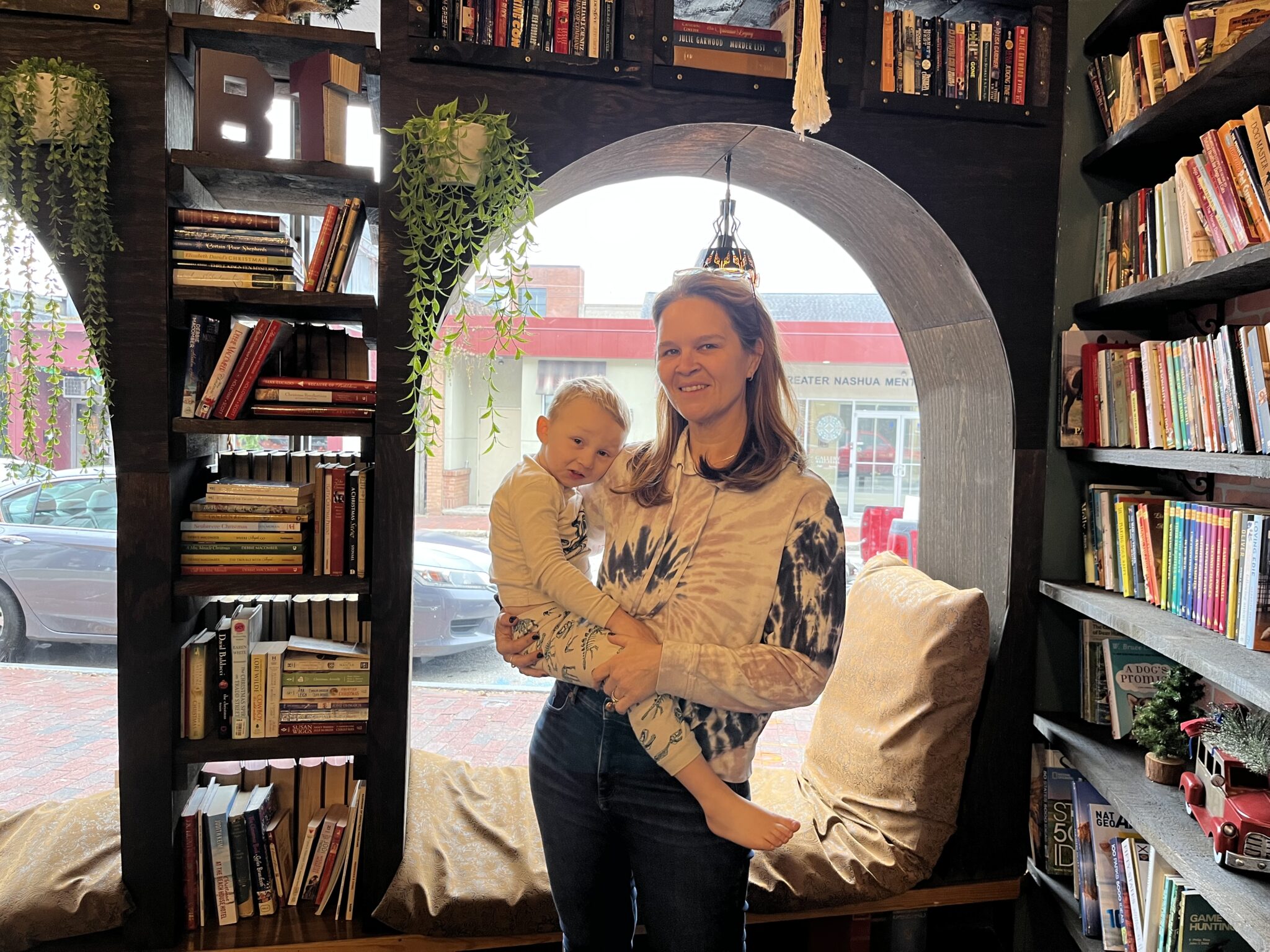 Bound Together: Book lovers flock to new bookstore on West Pearl Street ...